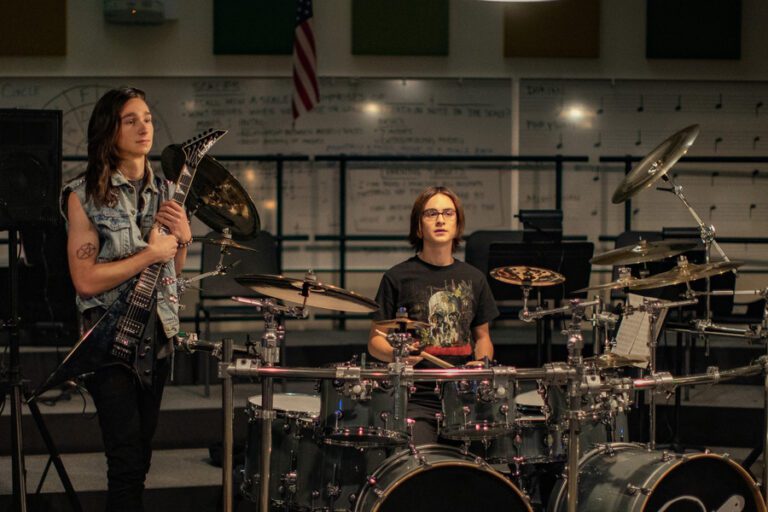 Metal Lords: El coming-of-age metalero de Netflix | Zonasyc